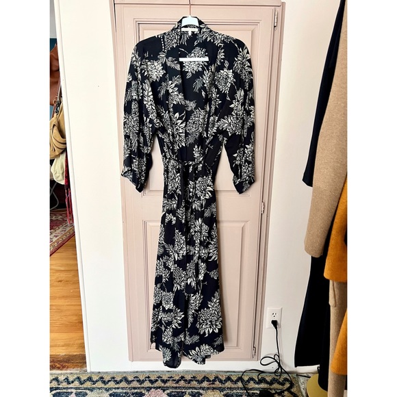 Novella Royale | Tops | Rare Novella Royal Sienna Robe In Black Dahlia ...